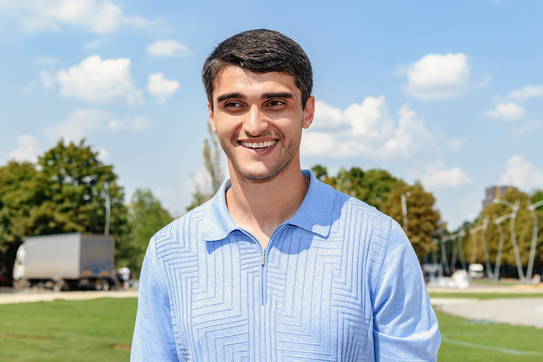 Головна - English - Mkrtchan Brothers Foundation